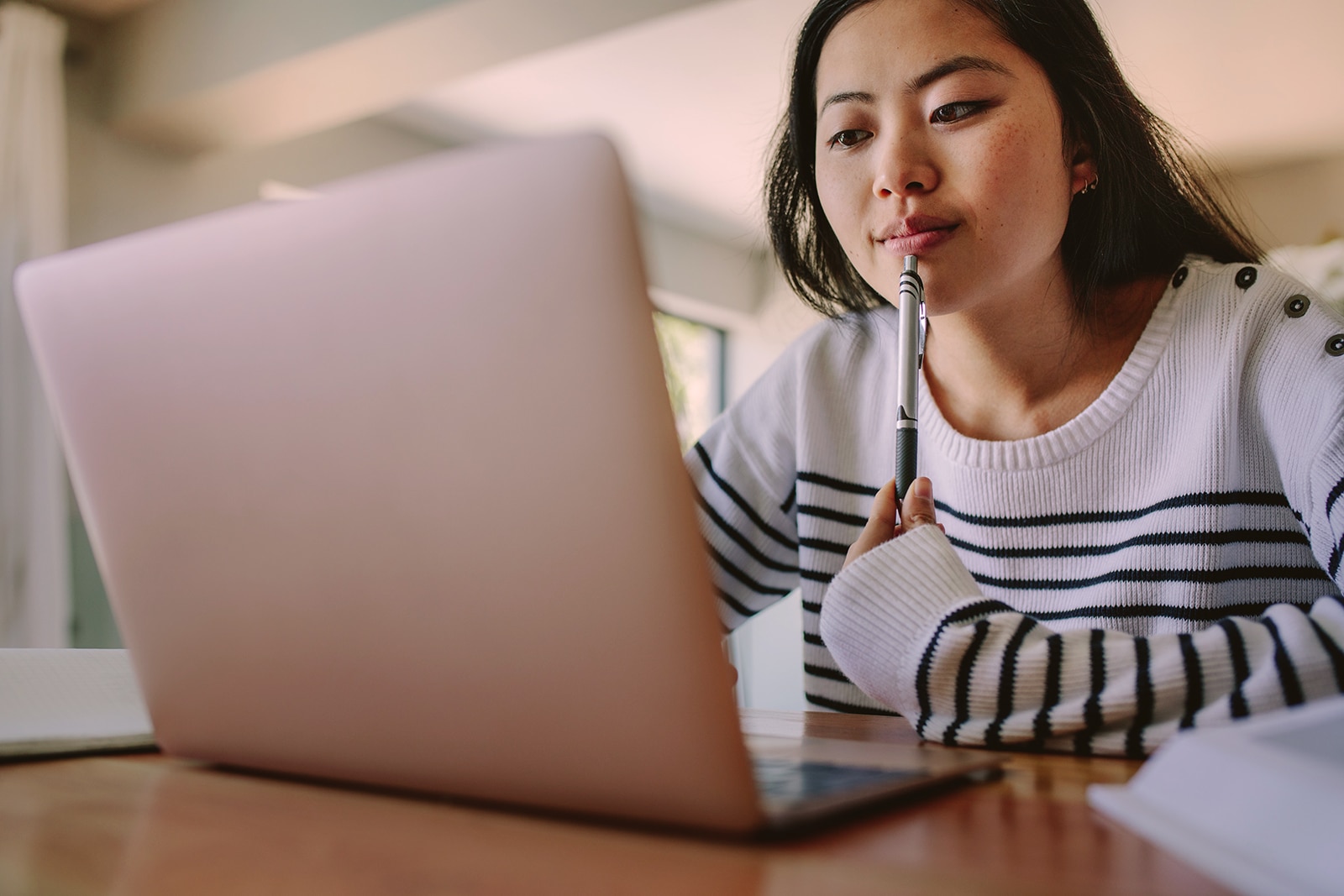 Why Study in the UK? 5 Reasons to Gain UK Qualifications | Oxbridge Why Study in the UK? 5 Reasons to Gain UK Qualifications | Oxbridge